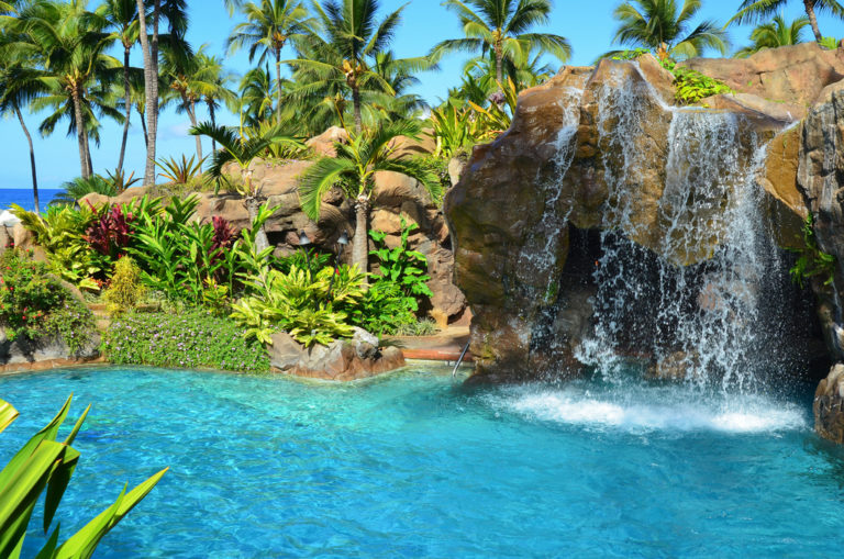 The Two Coolest Pools in Hawaii Are... | Hawaii Aloha Travel