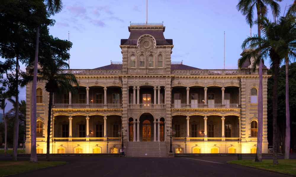 10 Reasons to Visit Iolani Palace on Oahu | Hawaii Aloha Travel
